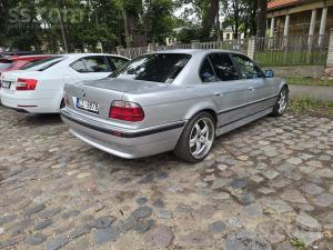Grey BMW 735 1997 in Riga, with an engine capacity of 3.50 L and mileage of 318 thousand km for 3750 €, photo 5 on AUTOMOTO.COM.LV