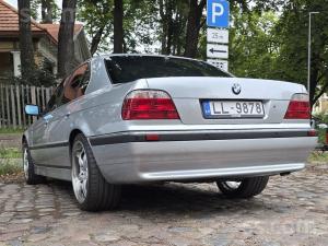 Grey BMW 735 1997 in Riga, with an engine capacity of 3.50 L and mileage of 318 thousand km for 3750 €, photo 7 on AUTOMOTO.COM.LV