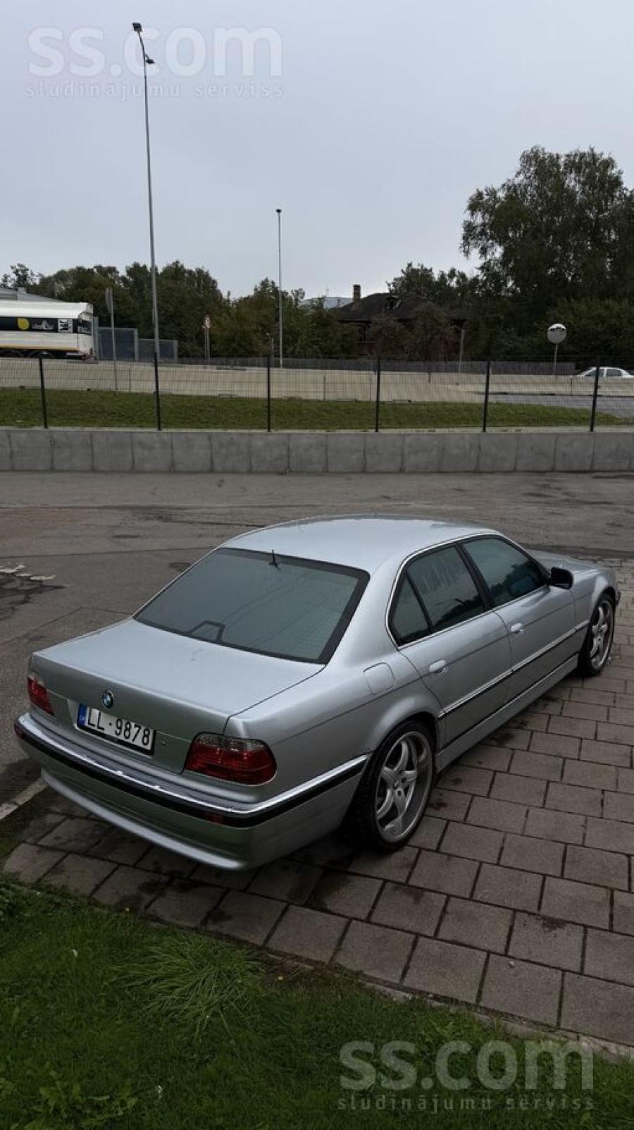 Pelēks BMW 735 1997 Rīga, ar dzinēja tilpumu 3.50 L un nobraukumu 317 tūkst. km par 5850 €, foto 6 vietnē AUTOMOTO.COM.LV