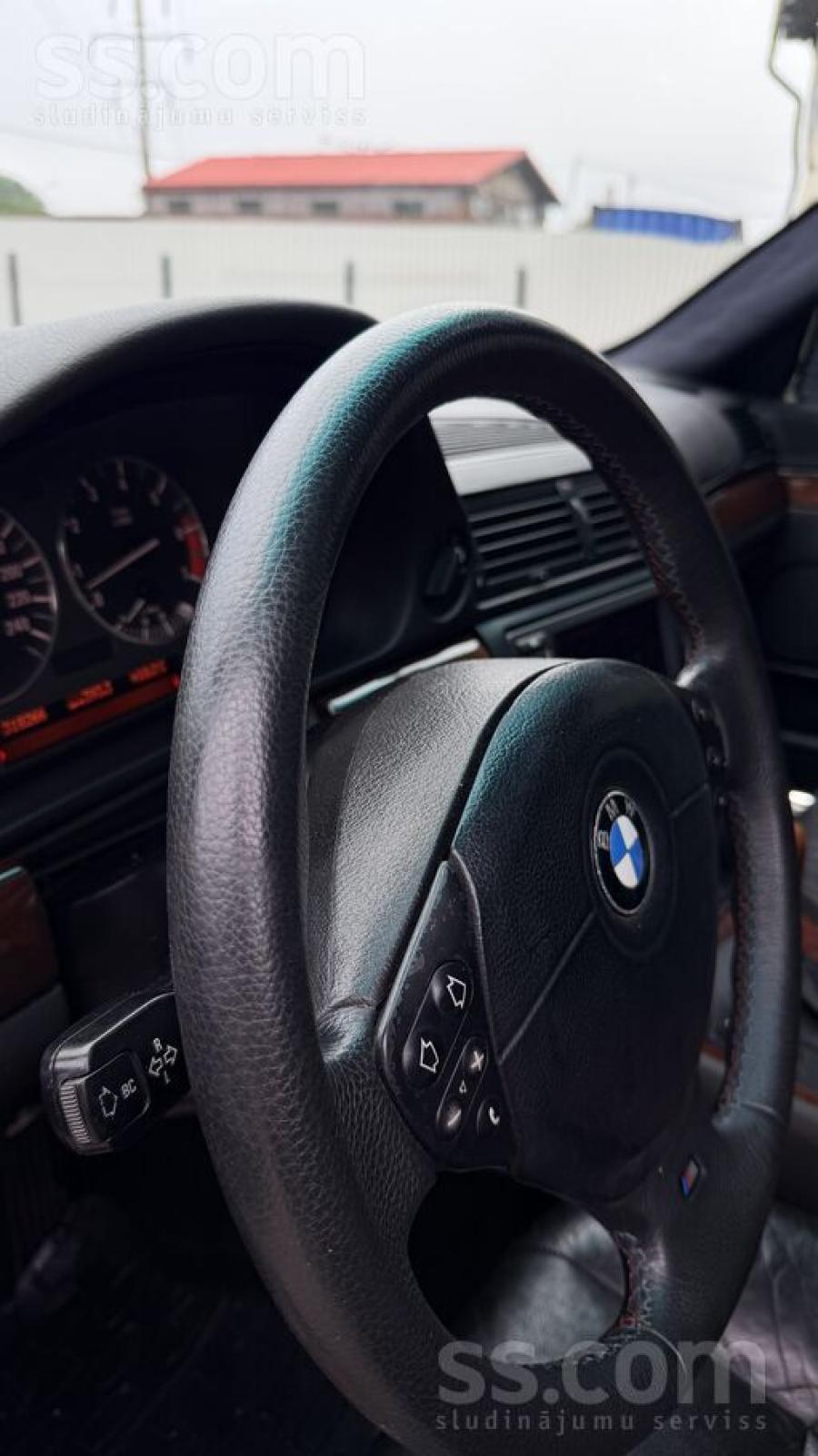 Pelēks BMW 735 1997 Rīga, ar dzinēja tilpumu 3.50 L un nobraukumu 317 tūkst. km par 5850 €, foto 16 vietnē AUTOMOTO.COM.LV