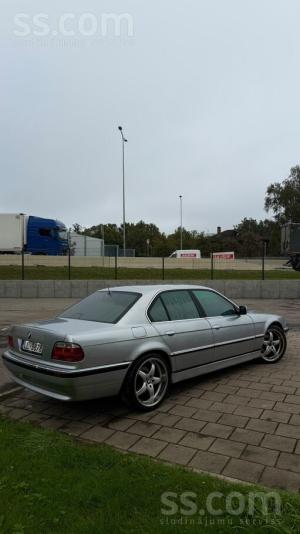 Grey BMW 735 1997 in Riga, with an engine capacity of 3.50 L and mileage of 318 thousand km for 3790 €, photo 5 on AUTOMOTO.COM.LV