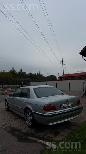 Grey BMW 735 1997 in Riga, with an engine capacity of 3.50 L and mileage of 318 thousand km for 3790 €, photo 6 on AUTOMOTO.COM.LV
