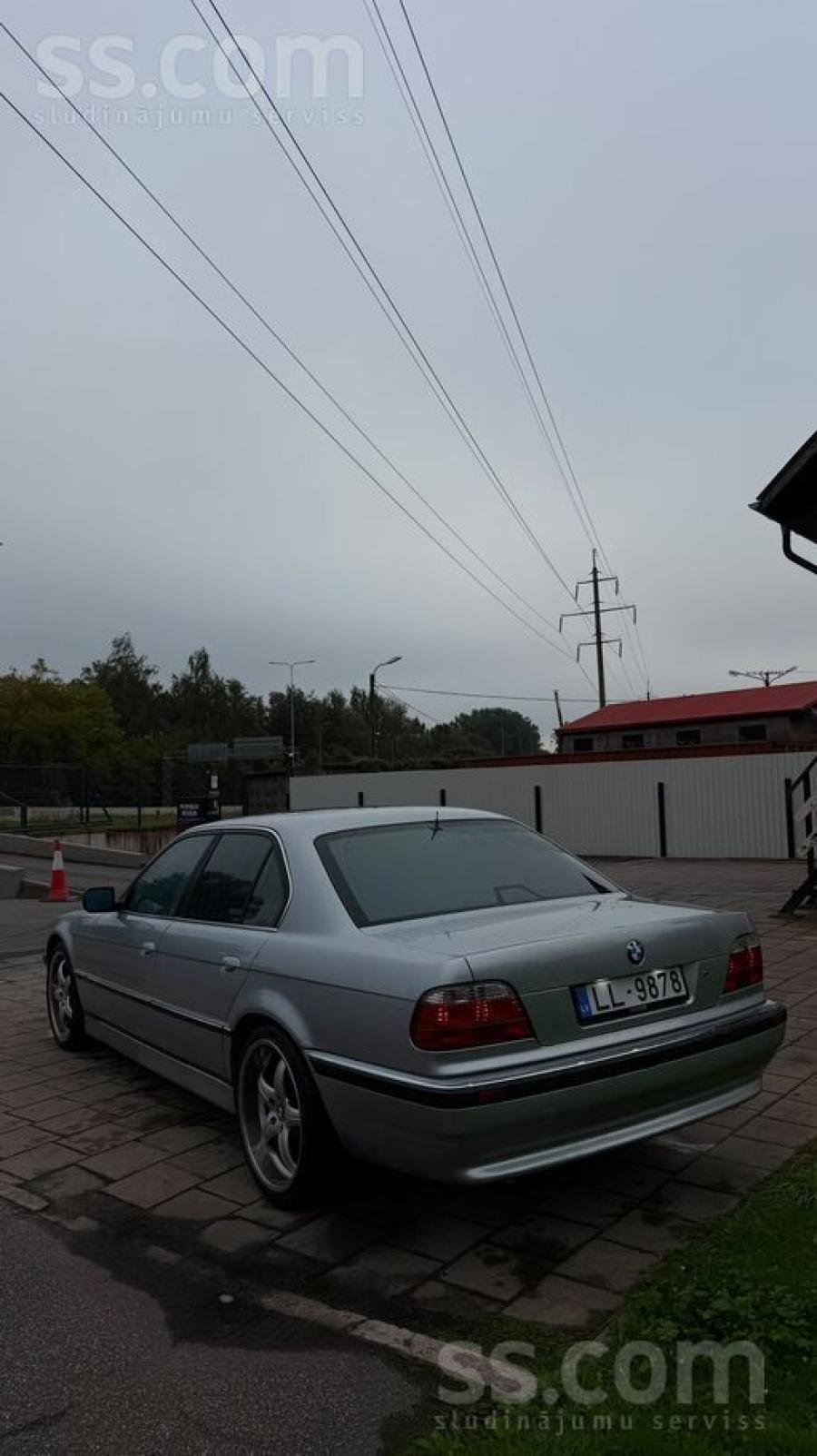 Grey BMW 735 1997 in Riga, with an engine capacity of 3.50 L and mileage of 318 thousand km for 3790 €, photo 6 on AUTOMOTO.COM.LV