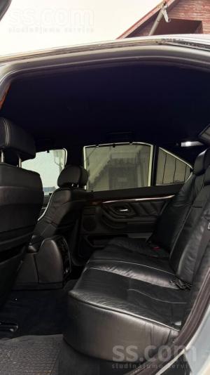 Grey BMW 735 1997 in Riga, with an engine capacity of 3.50 L and mileage of 318 thousand km for 3790 €, photo 11 on AUTOMOTO.COM.LV