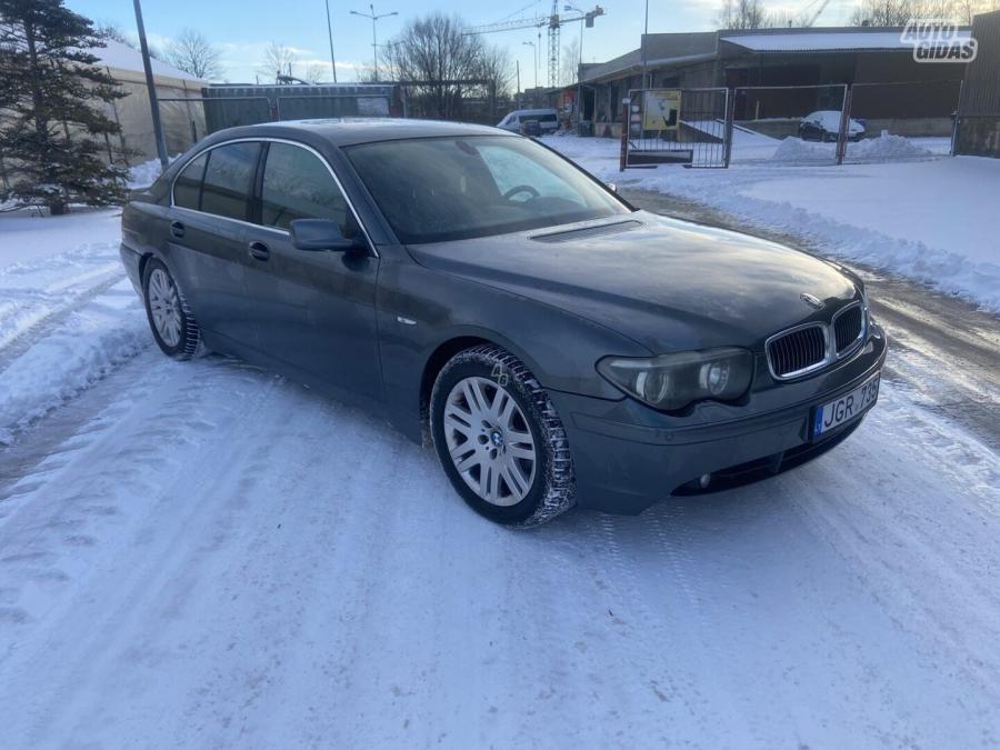 Grey BMW 735 2002 in Klaipeda, with an engine capacity of 3.50 L and mileage of 358 thousand km for 1550 €, photo 1 on AUTOMOTO.COM.LV