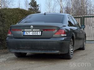 Grey BMW 735 2002 in Riga, with an engine capacity of 3.50 L and mileage of 290 thousand km for 1600 €, photo 3 on AUTOMOTO.COM.LV