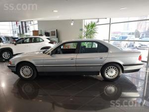 BMW 735 1996 Rīga, ar dzinēja tilpumu 3.50 L un nobraukumu 0 tūkst. km par 10900 €, foto  vietnē AUTOMOTO.COM.LV