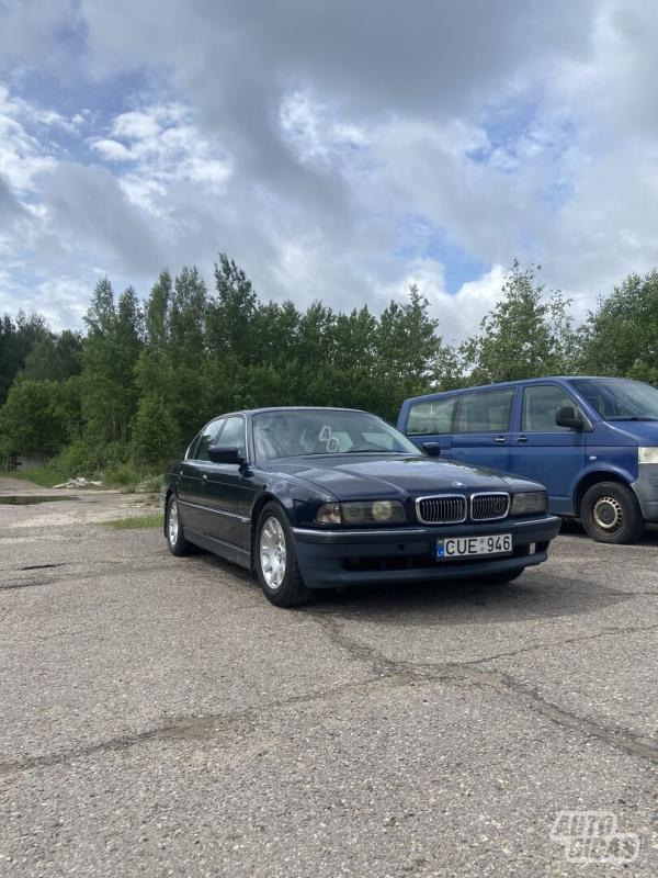 BMW 735 1996 Visaginas, ar dzinēja tilpumu 3.50 L un nobraukumu 360 tūkst. km par 1800 €, foto 1 vietnē AUTOMOTO.COM.LV
