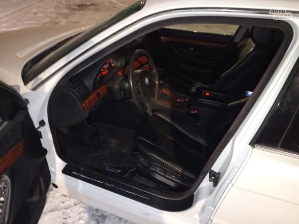 White BMW 735 1997 in Vilnius, with an engine capacity of 3.50 L and mileage of 295 thousand km for 2800 €, photo 8 on AUTOMOTO.COM.LV