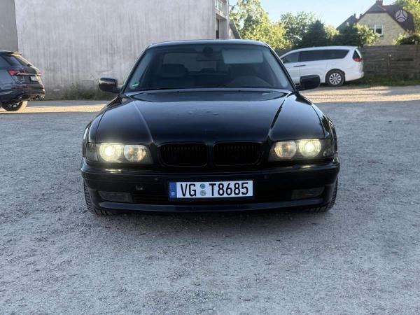 Balts BMW 735 1998 Šauļi, ar dzinēja tilpumu 3.50 L un nobraukumu 377 tūkst. km par 3800 €, foto 2 vietnē AUTOMOTO.COM.LV