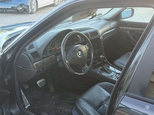 Balts BMW 735 1998 Šauļi, ar dzinēja tilpumu 3.50 L un nobraukumu 377 tūkst. km par 3800 €, foto 6 vietnē AUTOMOTO.COM.LV