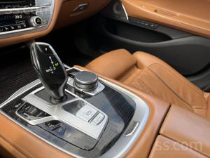 Черный БМВ 740 2019 в Рига, объемом двигателя 3.00 л и пробегом 142 тыс. км за 31500 €, фото 13 на AUTOMOTO.COM.LV