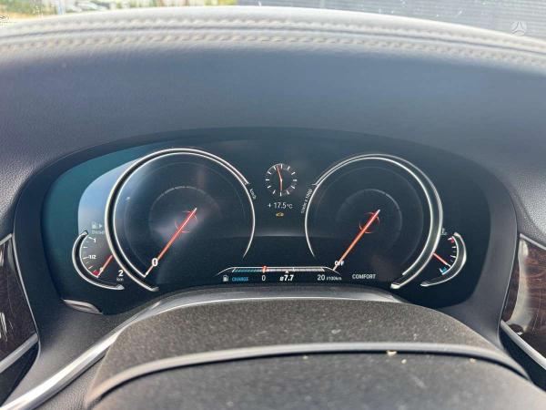 Melns BMW 740 2016 Viļņa, ar dzinēja tilpumu 3.00 L un nobraukumu 380 tūkst. km par 18000 €, foto 10 vietnē AUTOMOTO.COM.LV