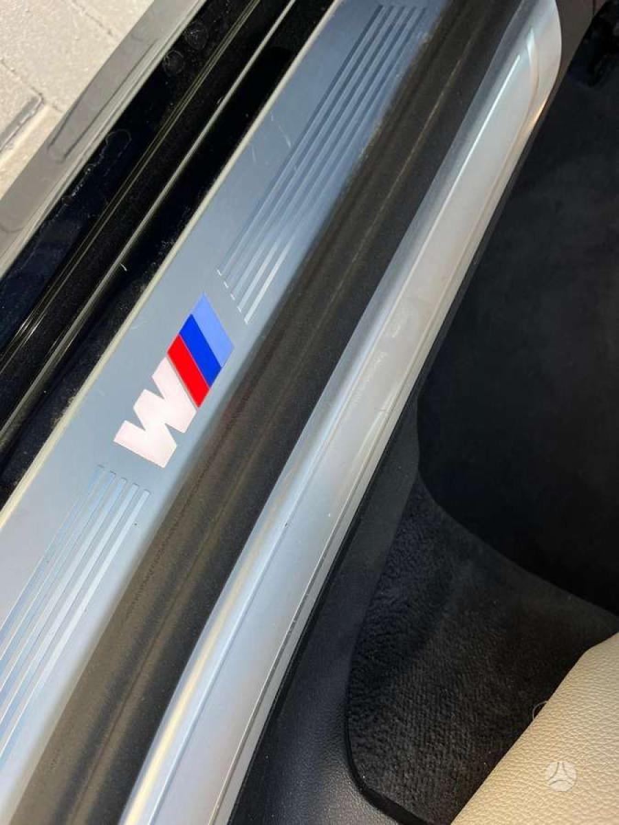 Black BMW 740 2016 in Alytus, with an engine capacity of 3.00 L and mileage of 166 thousand km for 19800 €, photo 26 on AUTOMOTO.COM.LV