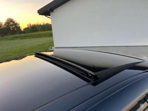 Black BMW 740 2016 in Alytus, with an engine capacity of 3.00 L and mileage of 166 thousand km for 19800 €, photo 39 on AUTOMOTO.COM.LV