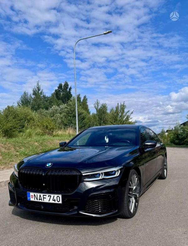 BMW 740 2016 Viļņa vietnē Melns BMW 740 2016 Viļņa, ar dzinēja tilpumu 3.00 L un nobraukumu 117 tūkst. km par 28000 €, foto 7 vietnē AUTOMOTO.COM.LV