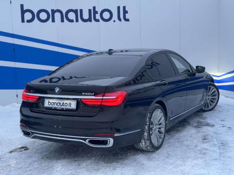 Melns BMW 740 2017 Kauņa, ar dzinēja tilpumu 3.00 L un nobraukumu 240 tūkst. km par 26999 €, foto 5 vietnē AUTOMOTO.COM.LV