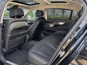 Melns BMW 740 2017 Viļņa, ar dzinēja tilpumu 3.00 L un nobraukumu 188 tūkst. km par 19950 €, foto 12 vietnē AUTOMOTO.COM.LV