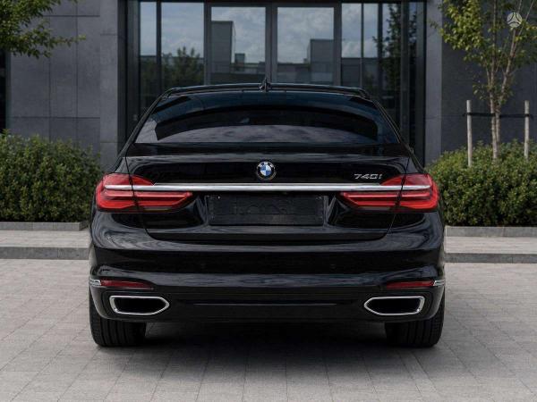 Melns BMW 740 2017 Viļņa, ar dzinēja tilpumu 3.00 L un nobraukumu 188 tūkst. km par 19350 €, foto 4 vietnē AUTOMOTO.COM.LV