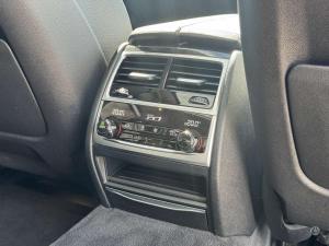 Black BMW 740 2017 in Vilnius, with an engine capacity of 3.00 L and mileage of 188 thousand km for 19350 €, photo 13 on AUTOMOTO.COM.LV