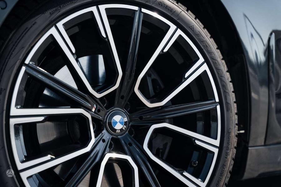 Melns BMW 740 2017 Viļņa, ar dzinēja tilpumu 3.00 L un nobraukumu 171 tūkst. km par 21900 €, foto 17 vietnē AUTOMOTO.COM.LV
