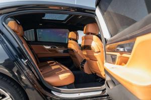 Melns BMW 740 2017 Viļņa, ar dzinēja tilpumu 3.00 L un nobraukumu 171 tūkst. km par 21900 €, foto 23 vietnē AUTOMOTO.COM.LV