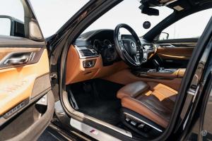 Melns BMW 740 2017 Viļņa, ar dzinēja tilpumu 3.00 L un nobraukumu 171 tūkst. km par 21900 €, foto 27 vietnē AUTOMOTO.COM.LV