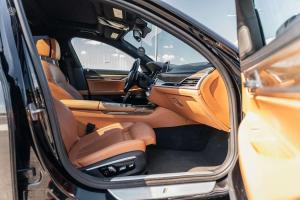 Melns BMW 740 2017 Viļņa, ar dzinēja tilpumu 3.00 L un nobraukumu 171 tūkst. km par 21900 €, foto 29 vietnē AUTOMOTO.COM.LV