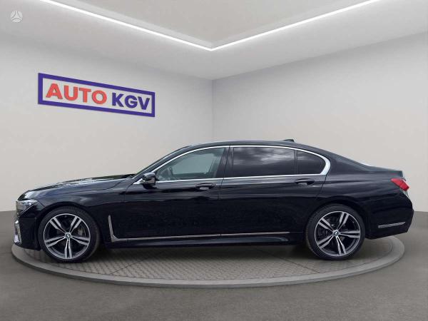 BMW 740 2019 Viļņa vietnē Melns BMW 740 2019 Viļņa, ar dzinēja tilpumu 3.00 L un nobraukumu 330 tūkst. km par 30999 €, foto 3 vietnē AUTOMOTO.COM.LV