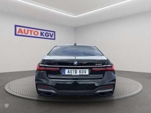 Melns BMW 740 2019 Viļņa, ar dzinēja tilpumu 3.00 L un nobraukumu 330 tūkst. km par 30999 €, foto 5 vietnē AUTOMOTO.COM.LV