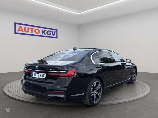 BMW 740 2019 Viļņa vietnē Melns BMW 740 2019 Viļņa, ar dzinēja tilpumu 3.00 L un nobraukumu 330 tūkst. km par 30999 €, foto 6 vietnē AUTOMOTO.COM.LV