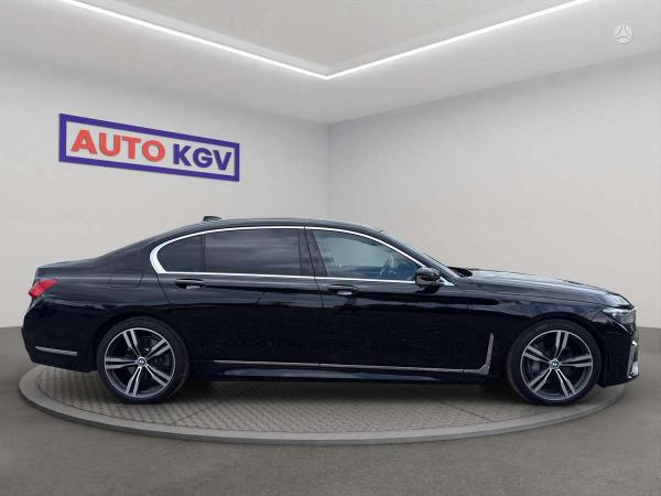 BMW 740 2019 Viļņa vietnē Melns BMW 740 2019 Viļņa, ar dzinēja tilpumu 3.00 L un nobraukumu 330 tūkst. km par 30999 €, foto 7 vietnē AUTOMOTO.COM.LV