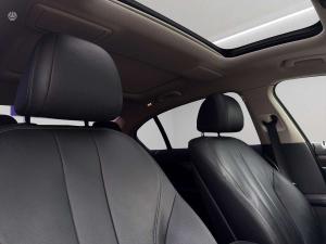Melns BMW 740 2019 Viļņa, ar dzinēja tilpumu 3.00 L un nobraukumu 330 tūkst. km par 30999 €, foto 10 vietnē AUTOMOTO.COM.LV