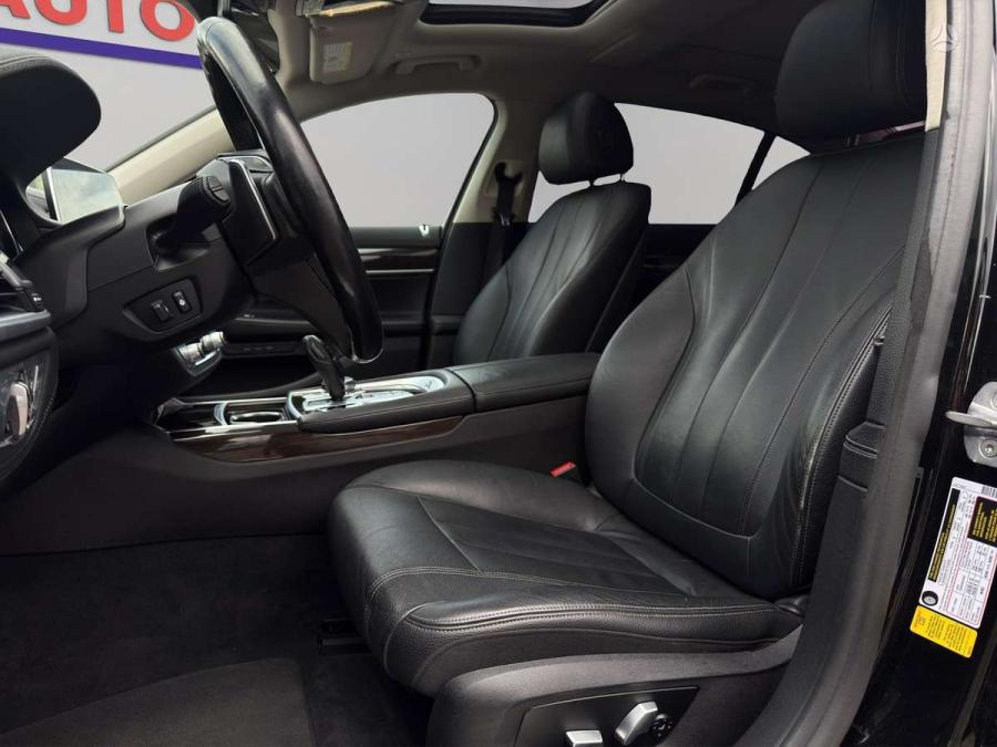Melns BMW 740 2019 Viļņa, ar dzinēja tilpumu 3.00 L un nobraukumu 330 tūkst. km par 30999 €, foto 16 vietnē AUTOMOTO.COM.LV