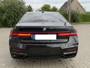 Black BMW 740 2019 in Taurage, with an engine capacity of 0.00 L and mileage of 118 thousand km for 30999 €, photo 7 on AUTOMOTO.COM.LV