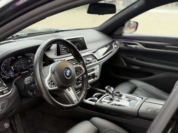 Melns BMW 740 2019 Tauragė, ar dzinēja tilpumu 0.00 L un nobraukumu 118 tūkst. km par 30999 €, foto 10 vietnē AUTOMOTO.COM.LV