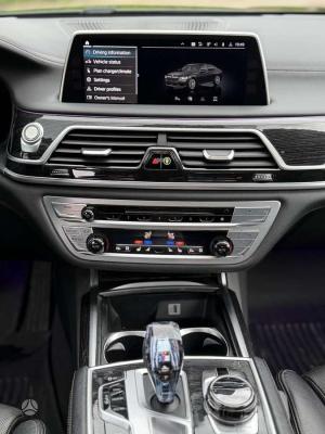 Black BMW 740 2019 in Taurage, with an engine capacity of 0.00 L and mileage of 118 thousand km for 30999 €, photo 12 on AUTOMOTO.COM.LV