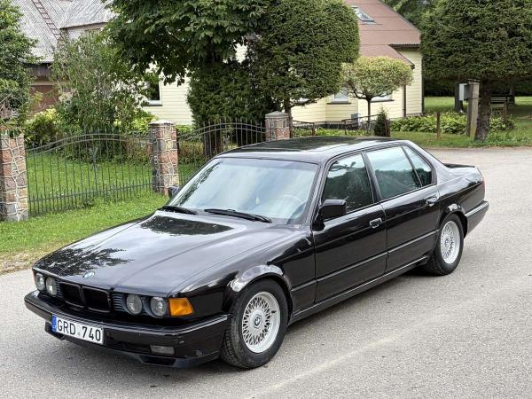 Black BMW 740 1994 in Kretinga, with an engine capacity of 3.98 L and mileage of 340 thousand km for 5200 €, photo 10 on AUTOMOTO.COM.LV
