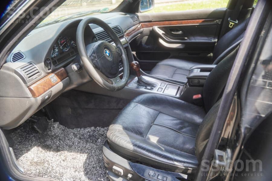 Black BMW 740 1995 in Riga, with an engine capacity of 4.00 L and mileage of 288 thousand km for 3950 €, photo 12 on AUTOMOTO.COM.LV