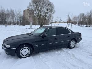 Black BMW 740 2000 in Panevezys, with an engine capacity of 4.00 L and mileage of 302 thousand km for 6000 €, photo 8 on AUTOMOTO.COM.LV