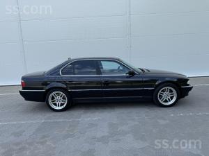 Black BMW 740 2000 in Riga, with an engine capacity of 4.00 L and mileage of 0 thousand km for 12000 €, photo 7 on AUTOMOTO.COM.LV