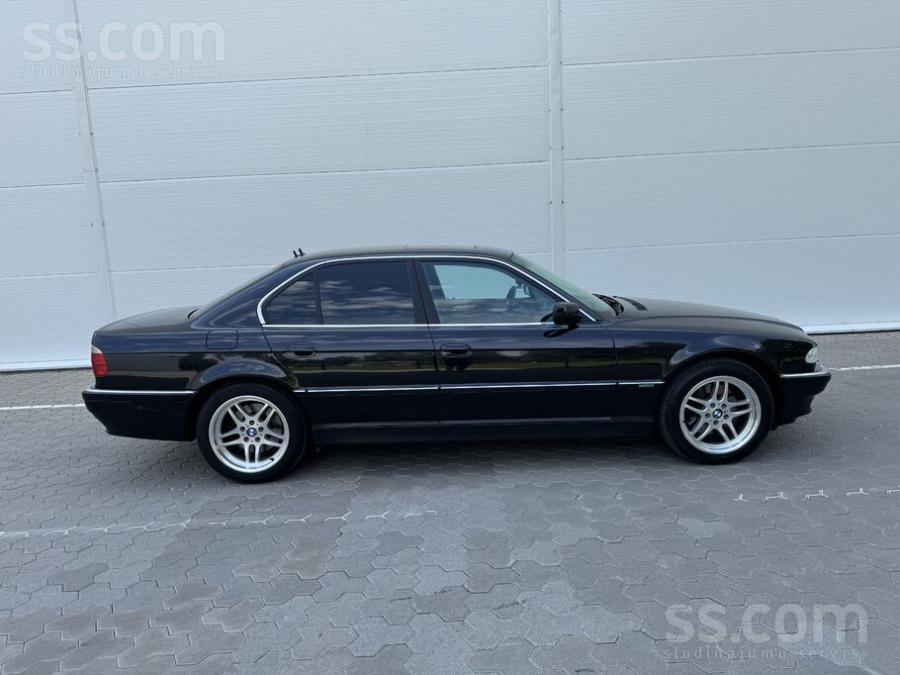 Black BMW 740 2000 in Riga, with an engine capacity of 4.00 L and mileage of 0 thousand km for 12000 €, photo 7 on AUTOMOTO.COM.LV