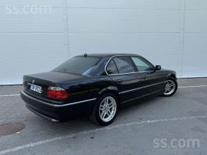 Black BMW 740 2000 in Riga, with an engine capacity of 4.00 L and mileage of 0 thousand km for 12000 €, photo 9 on AUTOMOTO.COM.LV