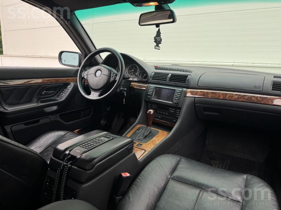 Black BMW 740 2000 in Riga, with an engine capacity of 4.00 L and mileage of 0 thousand km for 12000 €, photo 17 on AUTOMOTO.COM.LV