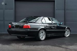 Melns BMW 740 2001 Viļņa, ar dzinēja tilpumu 4.40 L un nobraukumu 216 tūkst. km par 22000 €, foto 6 vietnē AUTOMOTO.COM.LV