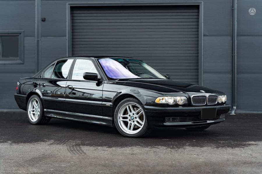 Melns BMW 740 2001 Viļņa, ar dzinēja tilpumu 4.40 L un nobraukumu 216 tūkst. km par 22000 €, foto 7 vietnē AUTOMOTO.COM.LV