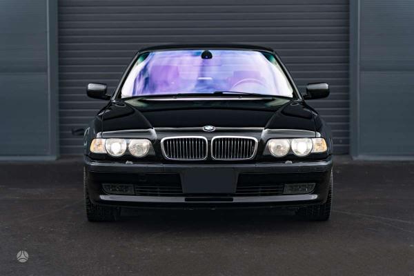 Melns BMW 740 2001 Viļņa, ar dzinēja tilpumu 4.40 L un nobraukumu 216 tūkst. km par 22000 €, foto 7 vietnē AUTOMOTO.COM.LV