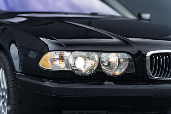 Melns BMW 740 2001 Viļņa, ar dzinēja tilpumu 4.40 L un nobraukumu 216 tūkst. km par 22000 €, foto 8 vietnē AUTOMOTO.COM.LV