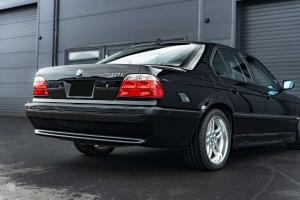 Melns BMW 740 2001 Viļņa, ar dzinēja tilpumu 4.40 L un nobraukumu 216 tūkst. km par 22000 €, foto 13 vietnē AUTOMOTO.COM.LV