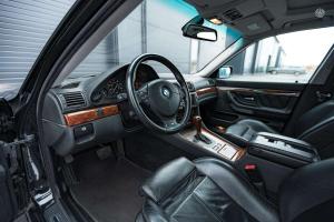 Melns BMW 740 2001 Viļņa, ar dzinēja tilpumu 4.40 L un nobraukumu 216 tūkst. km par 22000 €, foto 18 vietnē AUTOMOTO.COM.LV